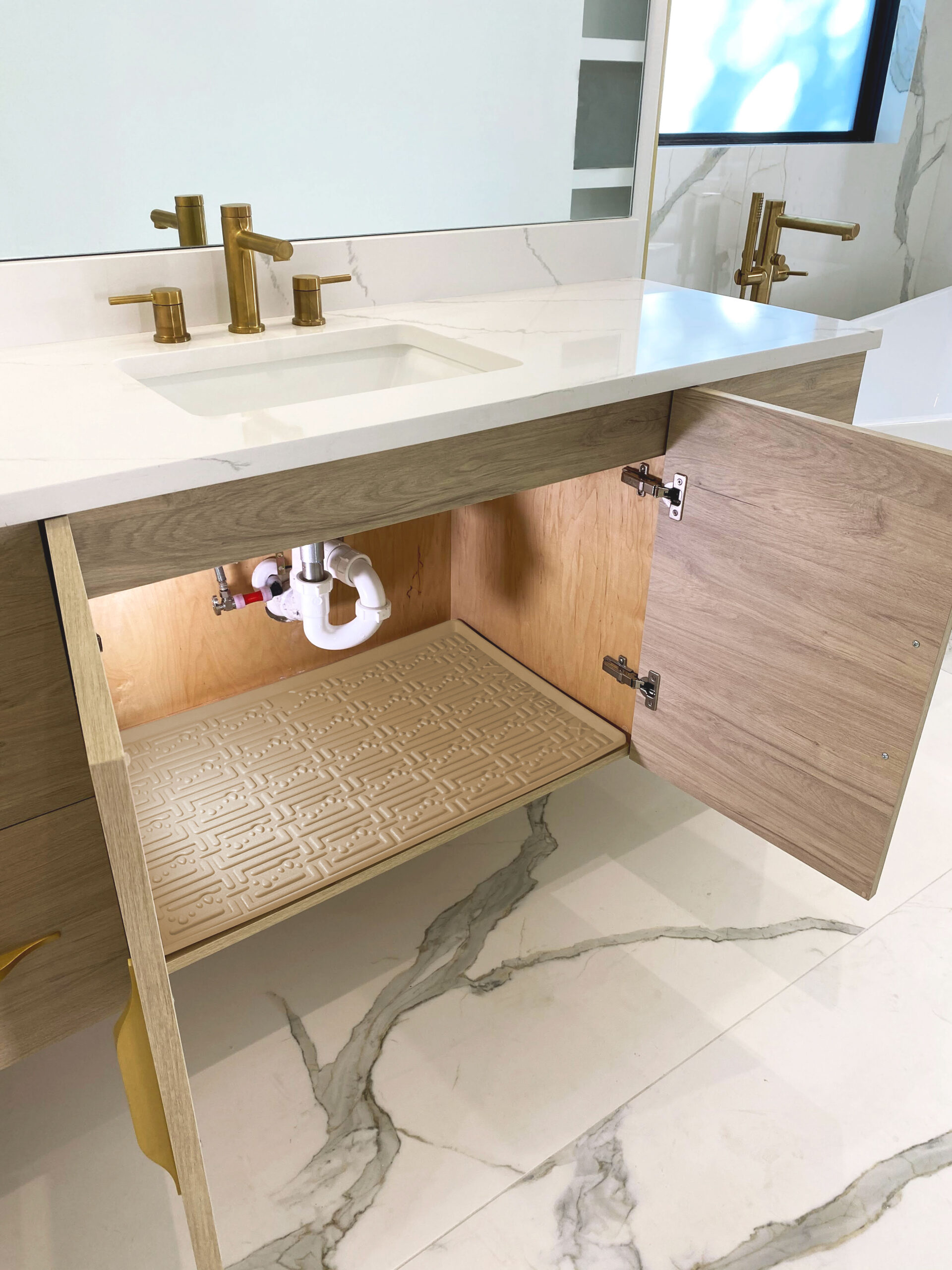 Lifestyle-Vanity-Beige-01 - Woodworker Express Blog